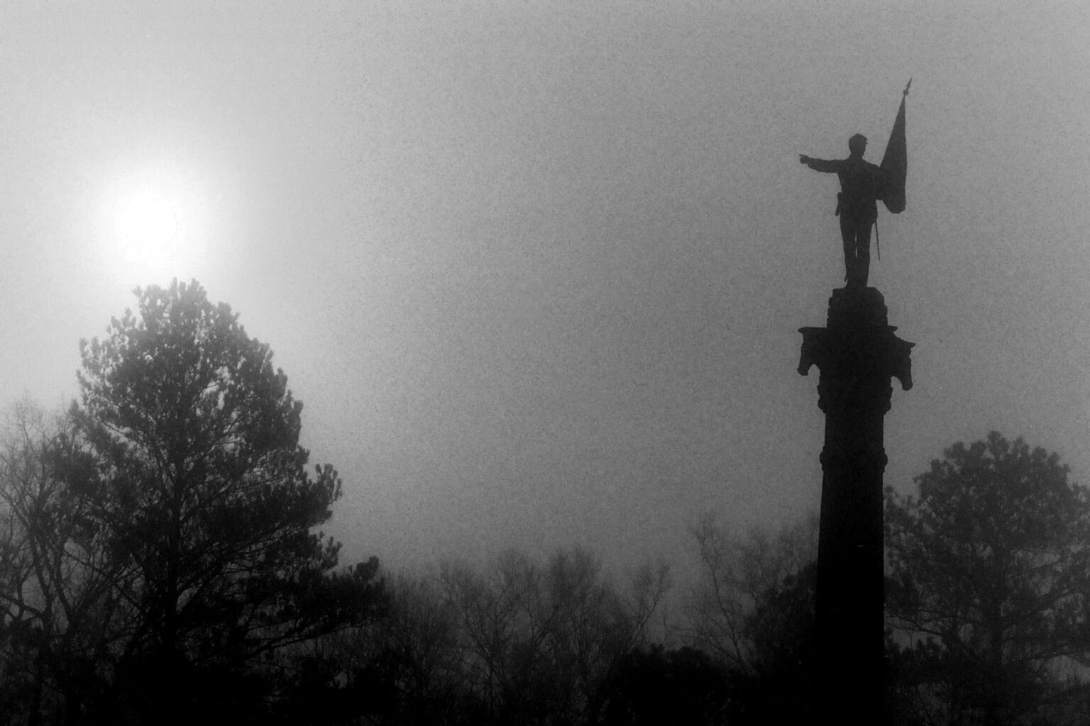 VIDEO: Man claims he captured a ghost on camera at Gettysburg ...